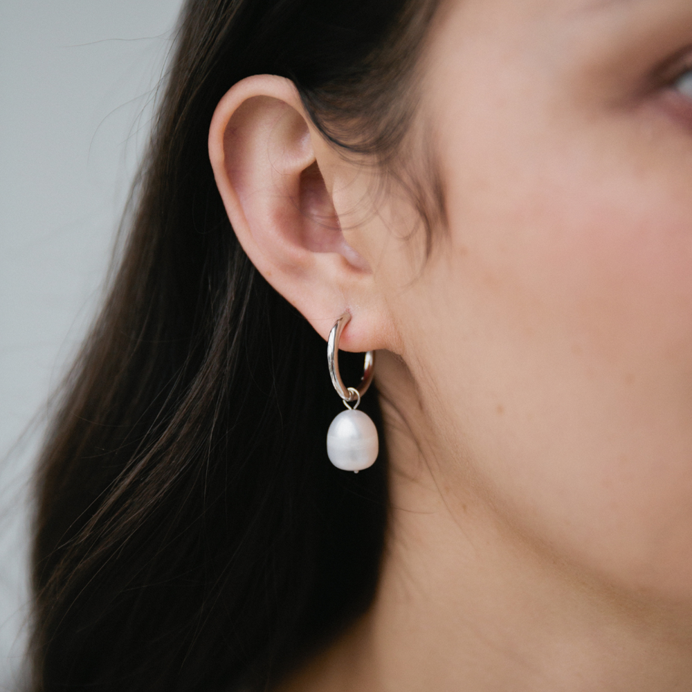 Pearl Hoop Huggies – SOPHIE