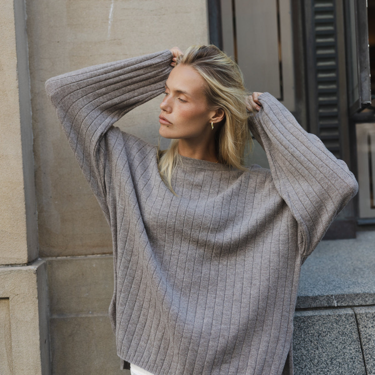 Relaxed Jumper – SOPHIE